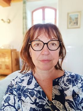 interview de la généalogiste photos de dans le temps